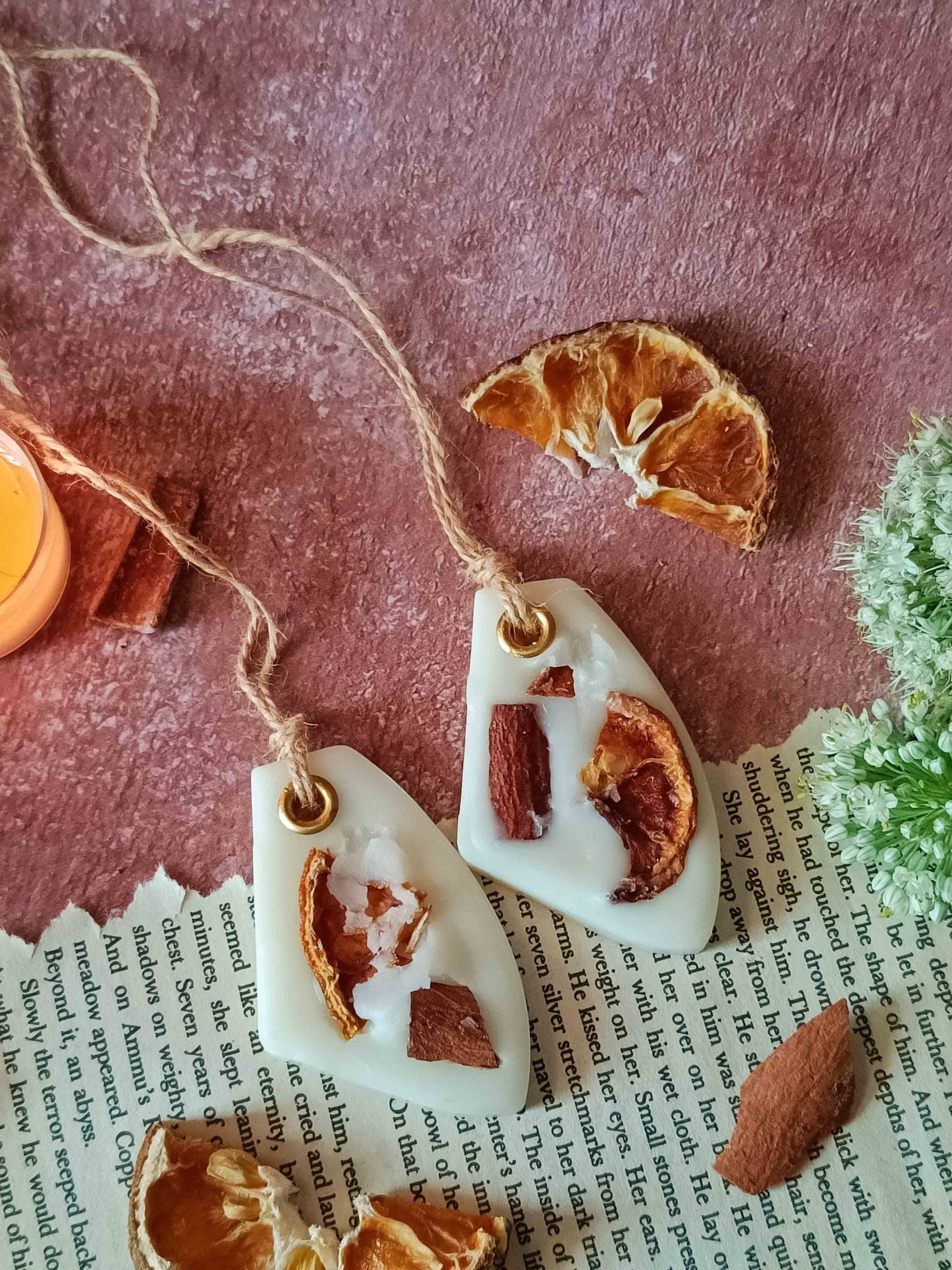 Closet Sachet | Scented Wax Sachet Arrowhead - Orange